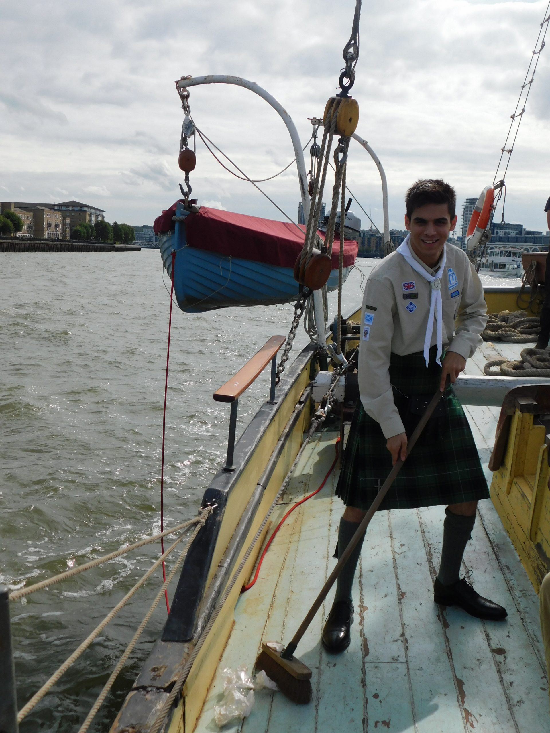 Scouts mark centenary of Shackleton’s departure for Antarctica on the ...